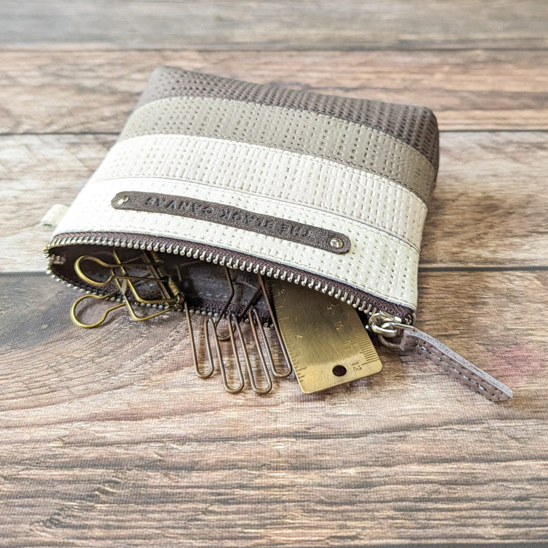 Utility Cases – The Black Canvas